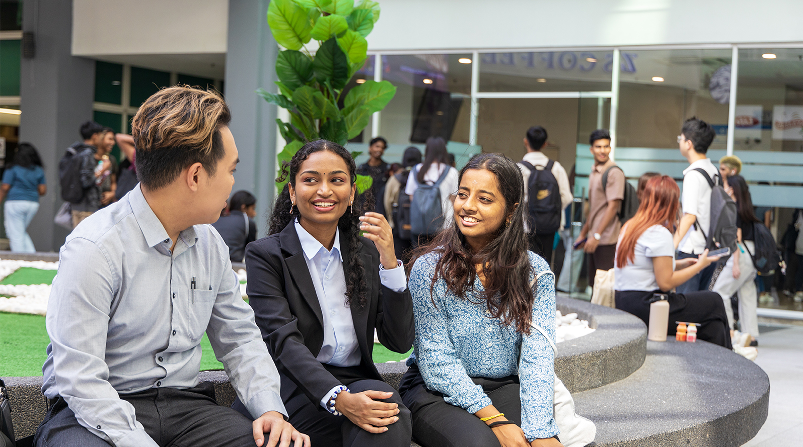 University of London Celebrates Malaysian Student Success in 2024
